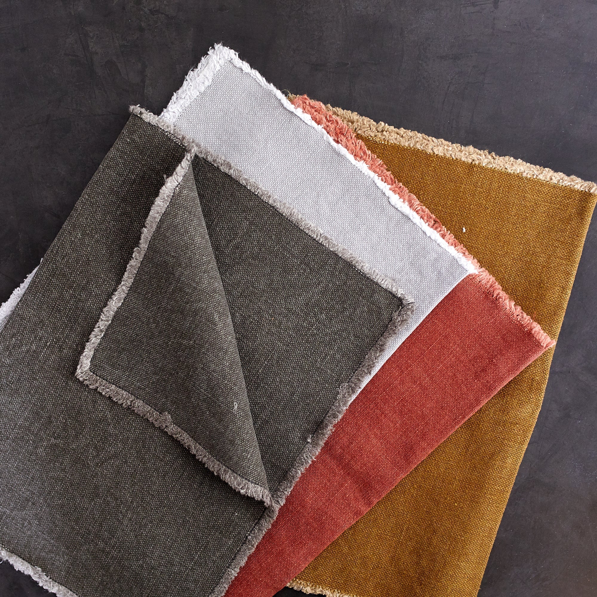 Stella Tribeca | Table | Pacific Linen Placemats Set of 2